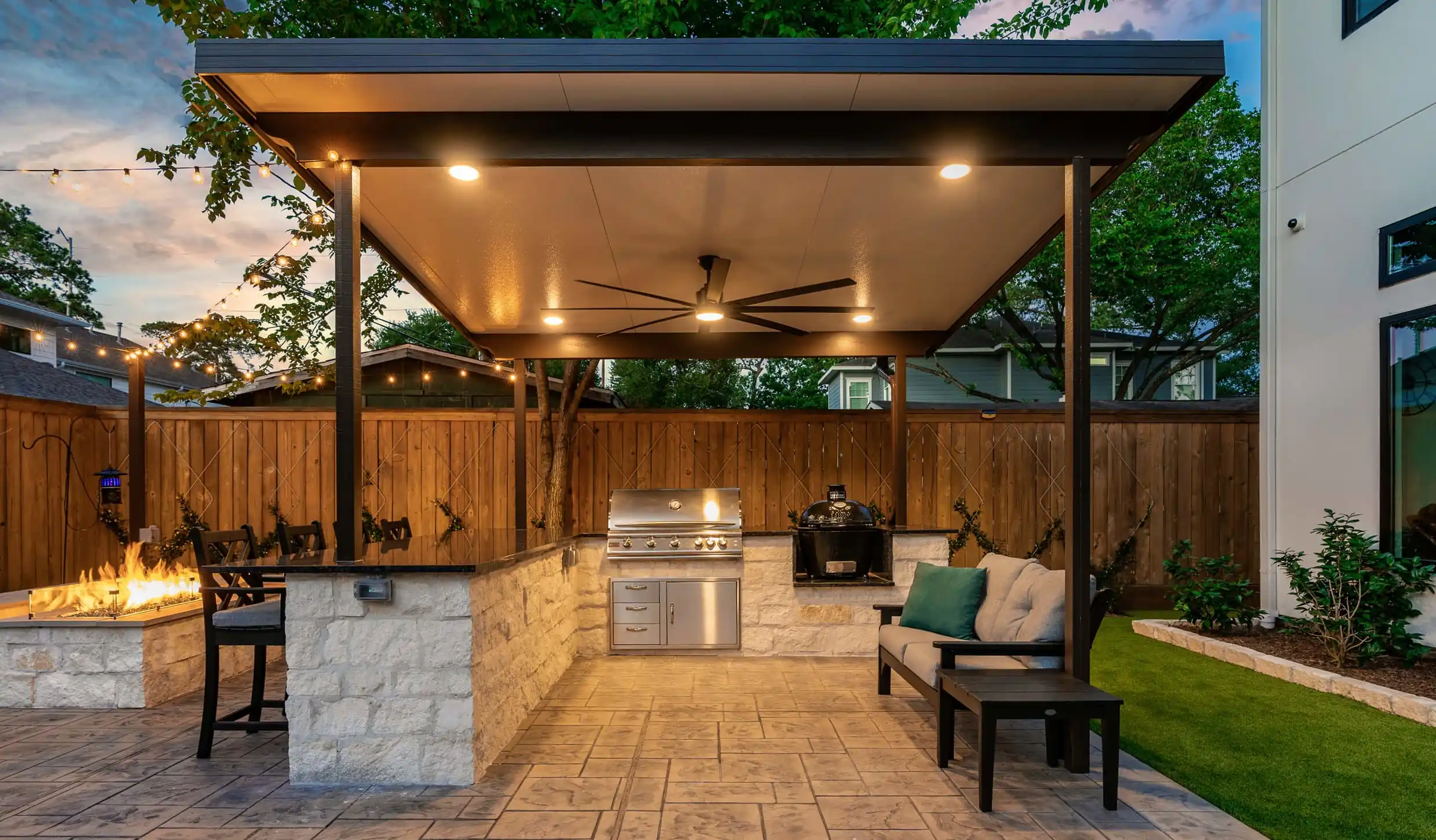 The Best Patio Roof Covers Have One Thing in Common | Allied Outdoor Solutions